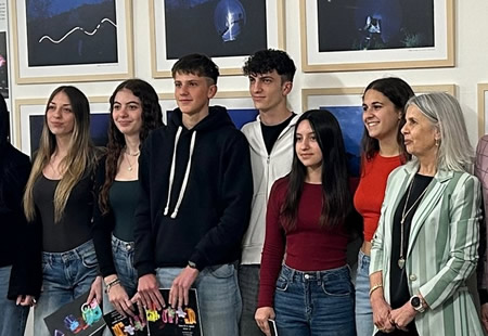 Merate: al liceo Agnesi la mostra "Lasciare un segno" - Merateonline