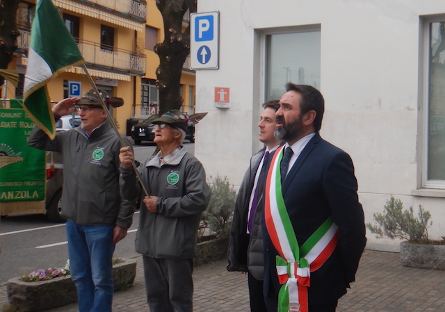 Olgiate: le acqueforti di Piermario Sala per abbellire l'area della ...